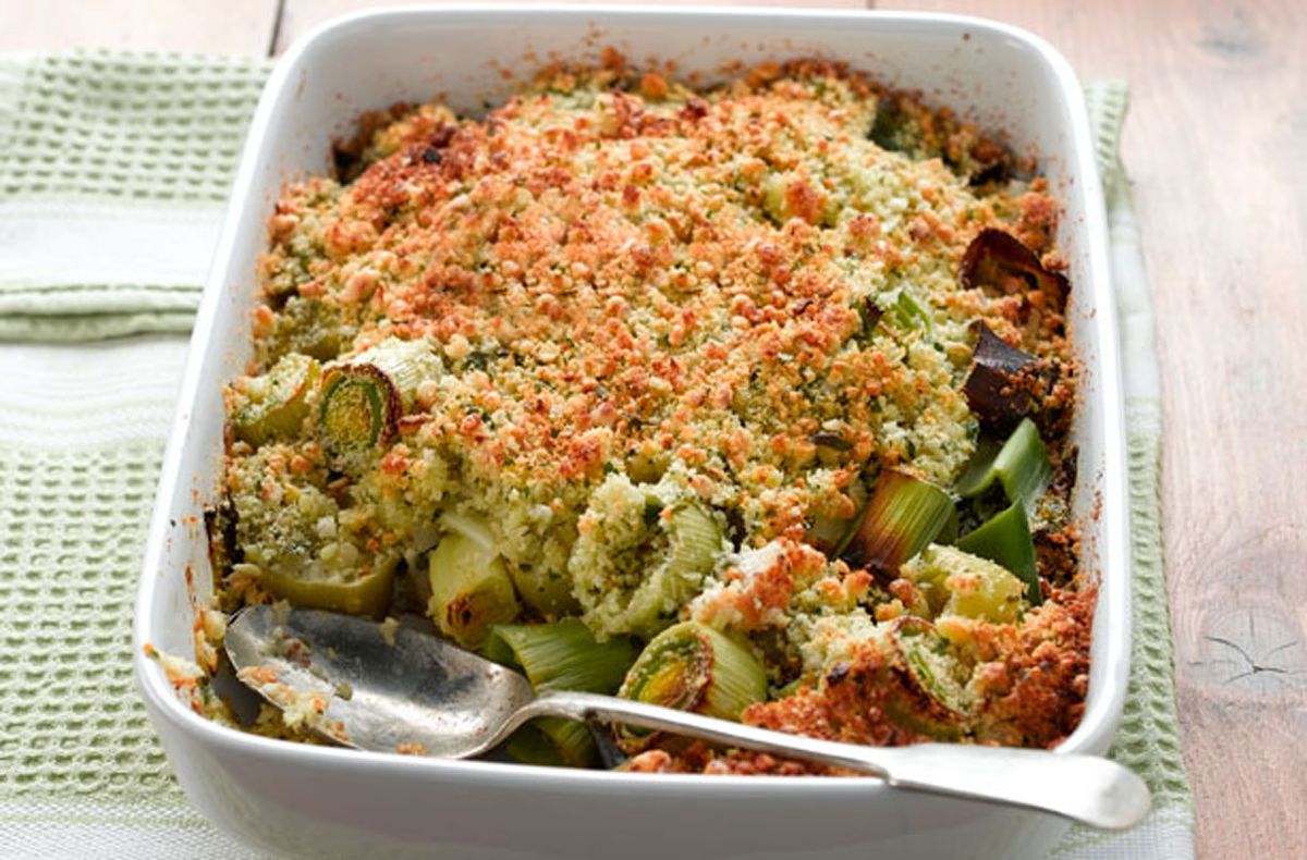Cheese crumble with leeks | British Recipes | GoodtoKnow