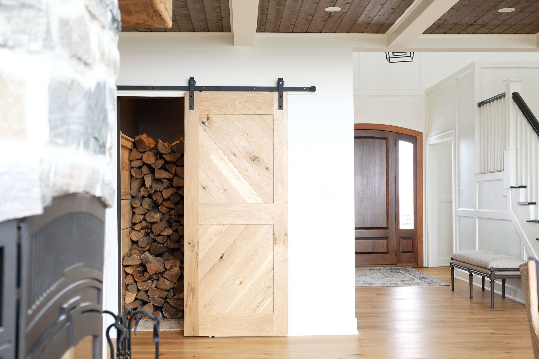Firewood storage ideas – 7 ways to organize and stack logs | Livingetc