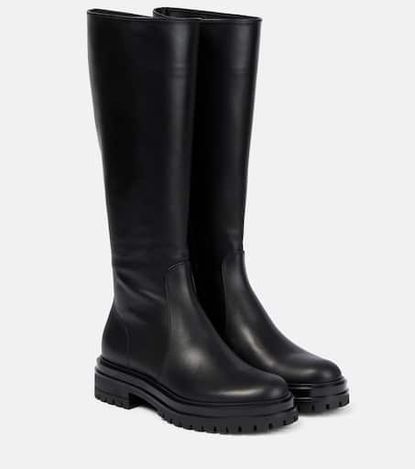 The 12 Best Flat Boots Styles We Love for Fall | Who What Wear