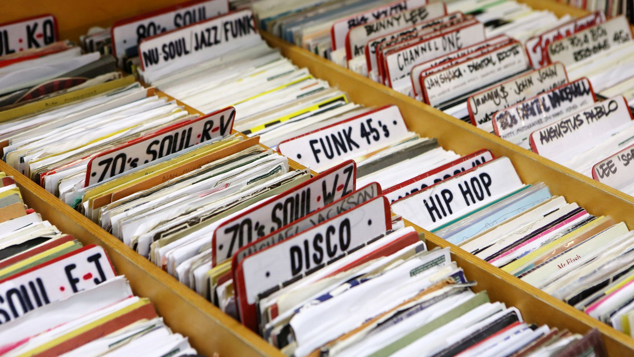 SampleRadar: 475 free crate digger's vinyl samples | MusicRadar