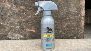 5 best fly sprays for horses, tested and approved by real owners ...