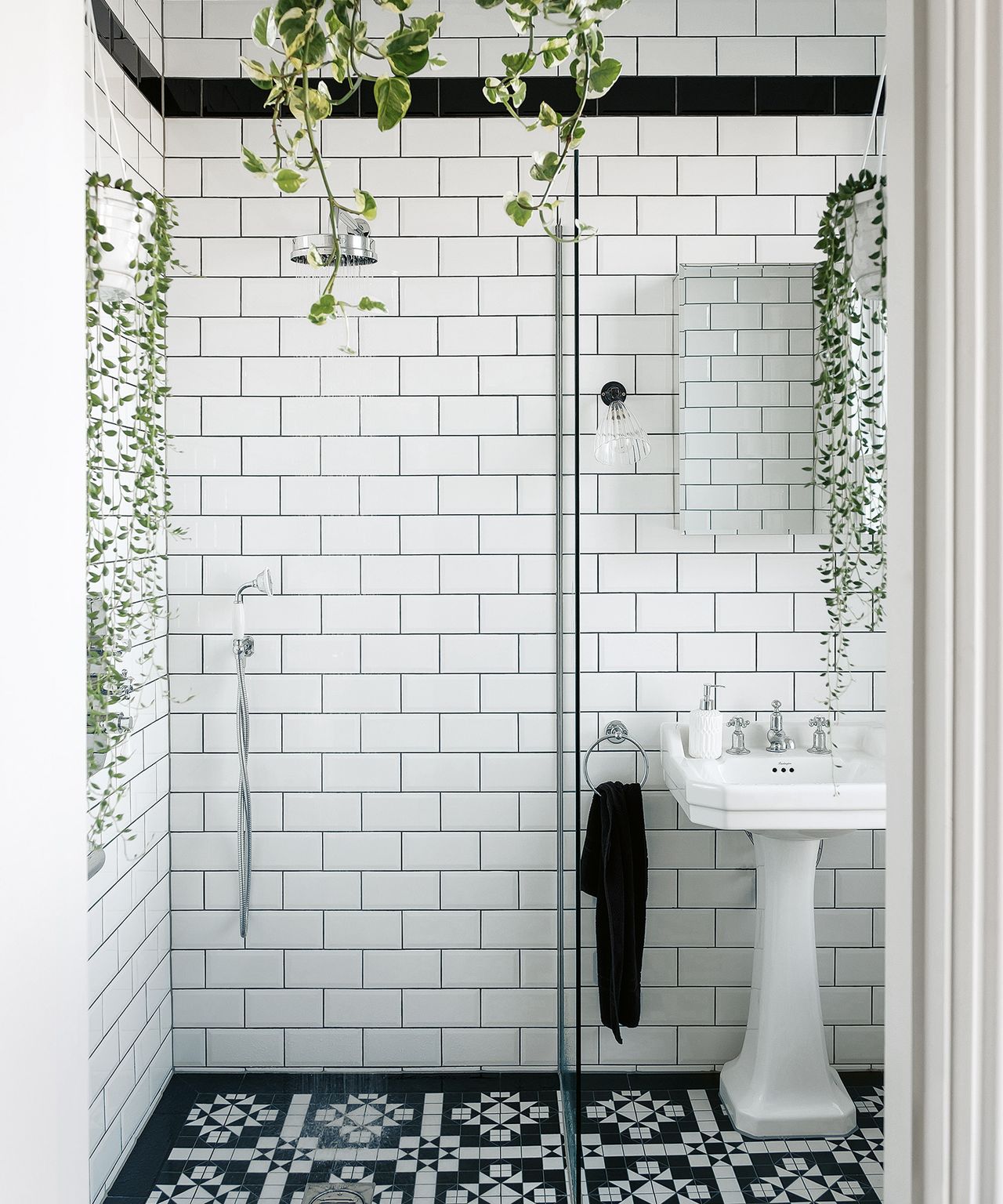 Cottagecore bathroom trend - how to get the look in 5 easy steps ...