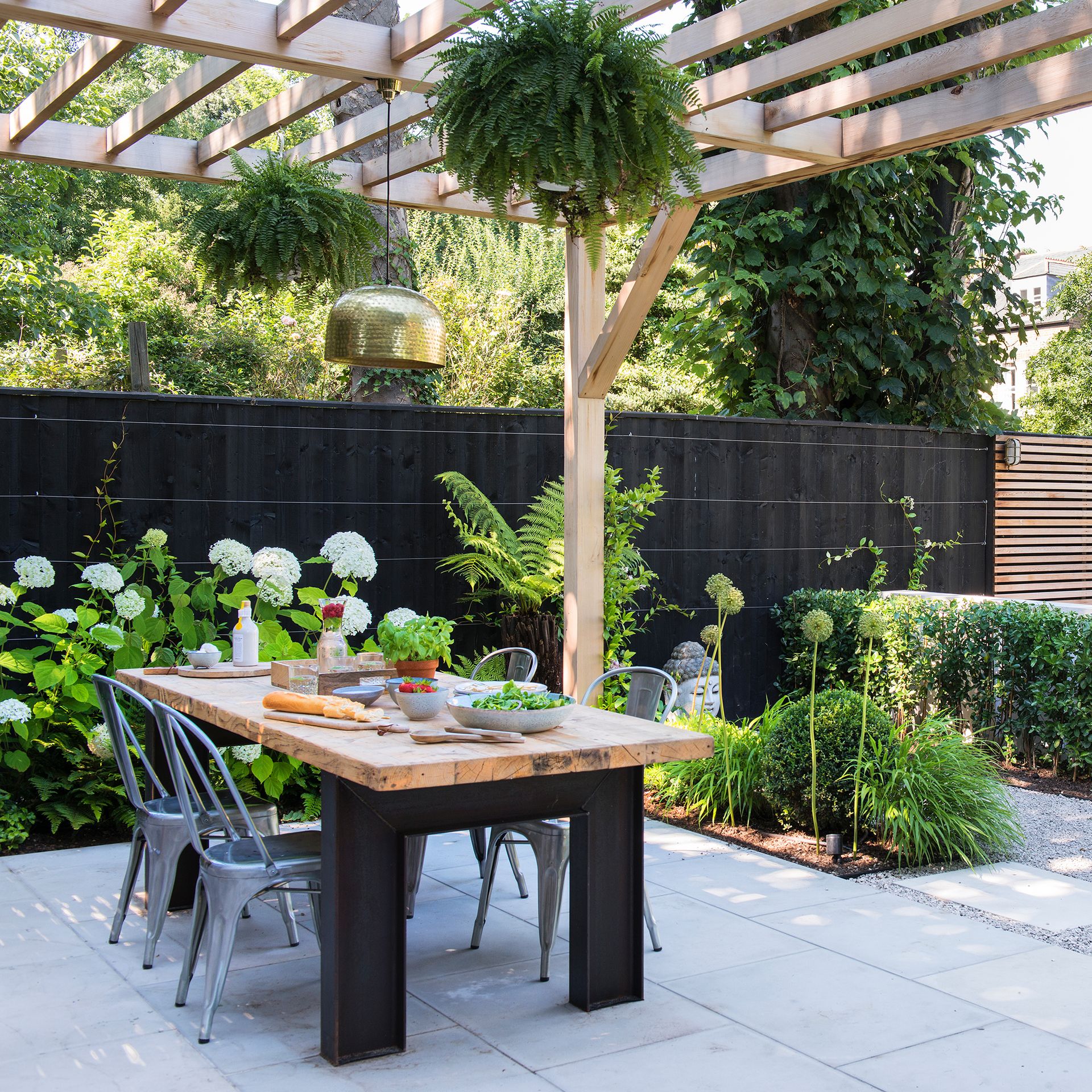 Outdoor dining ideas - eight ways to create a dreamy alfresco set-up ...