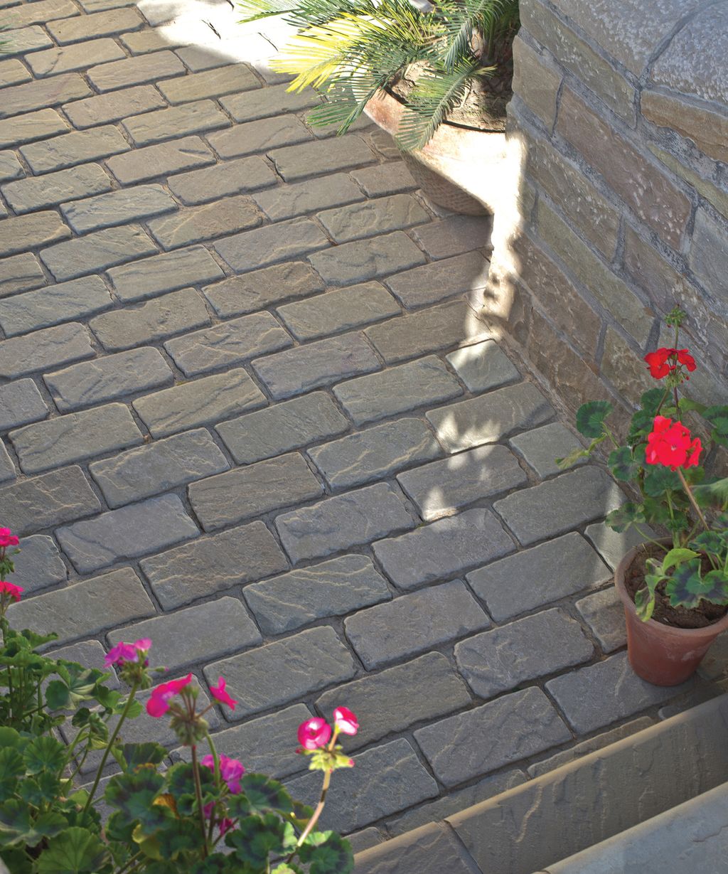 8 versatile block paving patterns for driveways and patios | Homebuilding