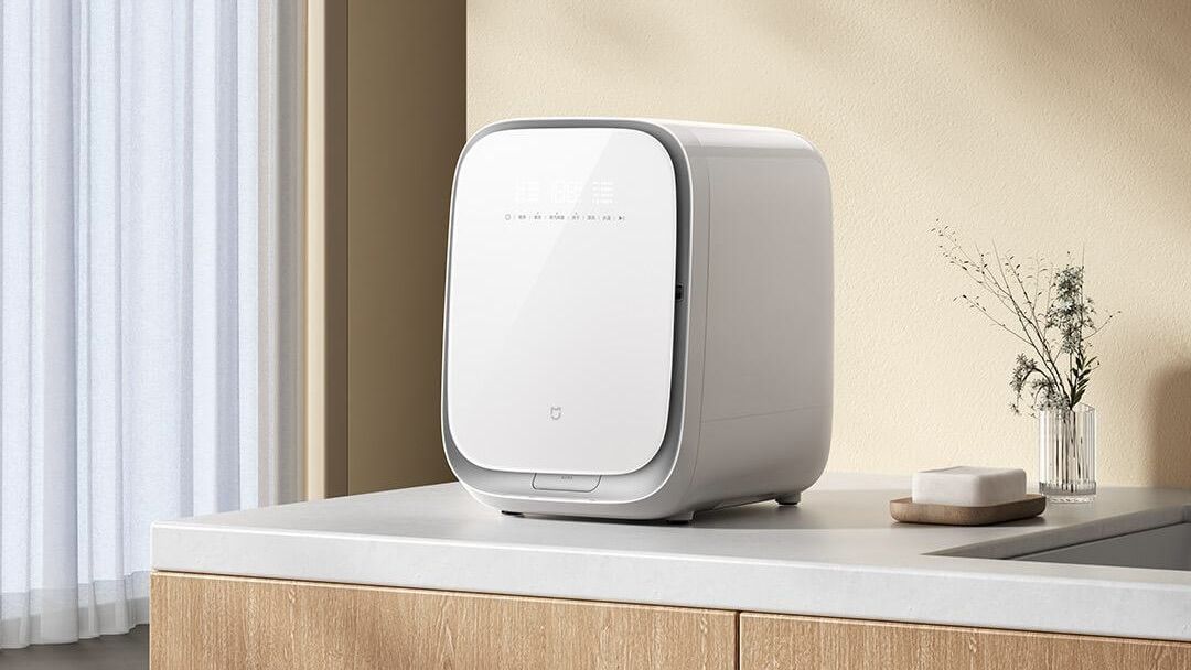 Xiaomi's new mini washer dryer has 20 different programmes – and it's ...