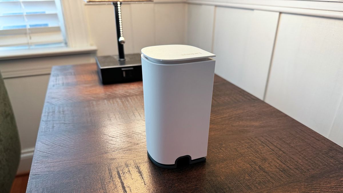 Linksys Velop Micro 6 mesh router review: Wi-Fi 6 with pint-sized nodes ...
