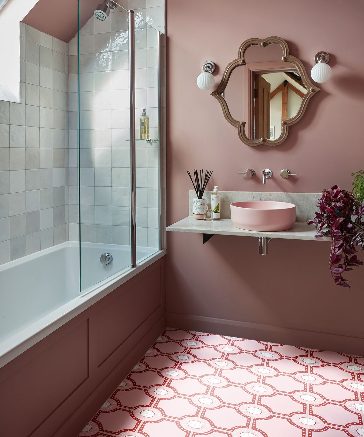 Bathroom colour ideas to transform your bathing space | Homebuilding