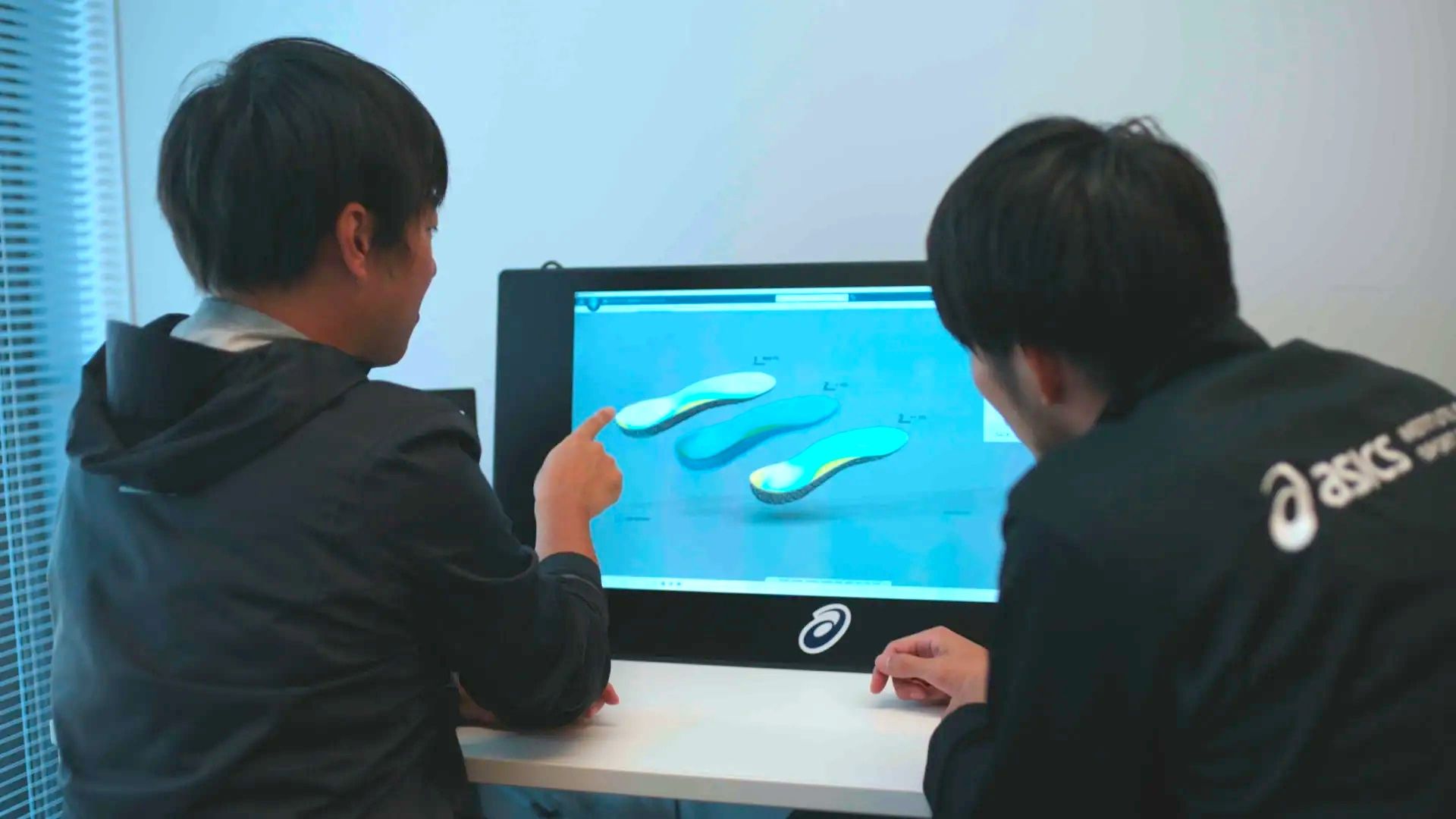 Asics launch 3D-printed insoles personalized for individual foot shapes ...