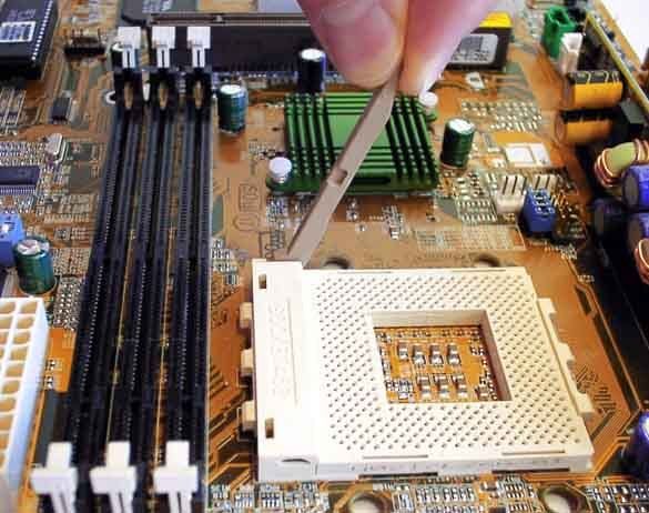 Step By Step: Assembling The PC - Do-It-Yourself PC System: CPU ...
