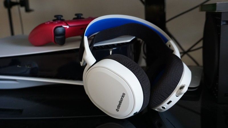 SteelSeries Arctis 7P Plus review: The king of PS5 headsets retains its ...