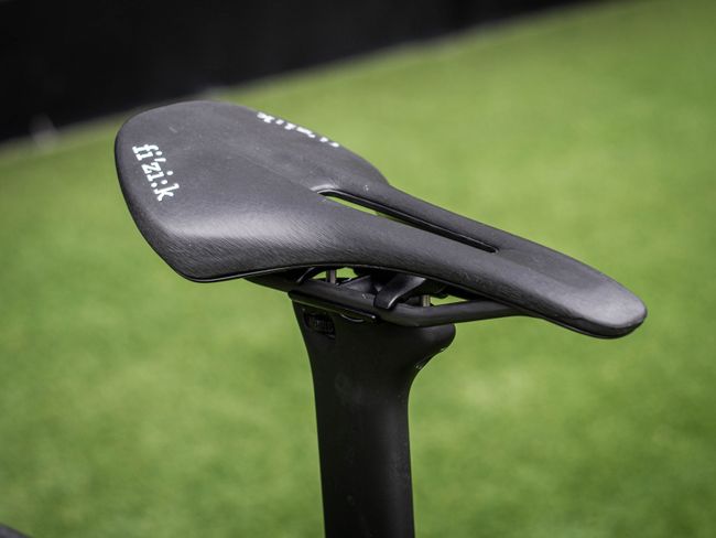 Jonas Vingegaard's bike: A custom yellow Cervelo S5 for the Tour ...