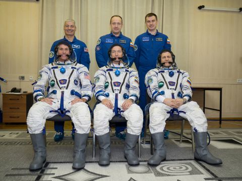 Launch Photos: Soyuz Rocket Launches Expedition 49 Crew to Space ...