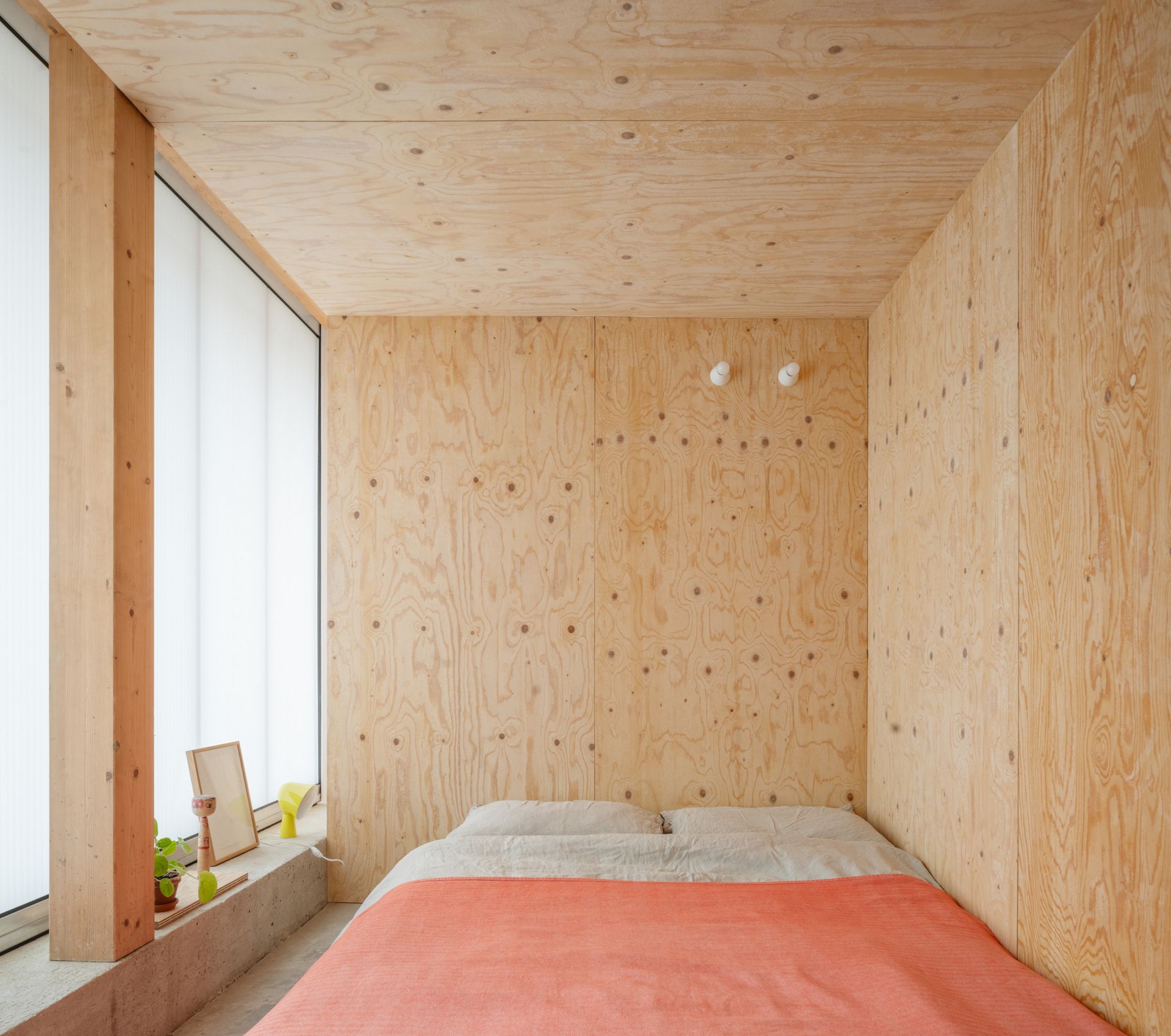 Tour an Isle of Wight barn conversion with a difference | Wallpaper*