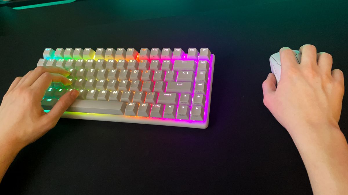 Alienware Pro Wireless gaming keyboard review: top-tier esports ...