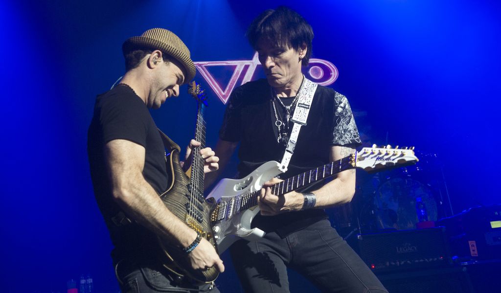 Dave Weiner retires from Steve Vai's band after 23 years, and announces ...