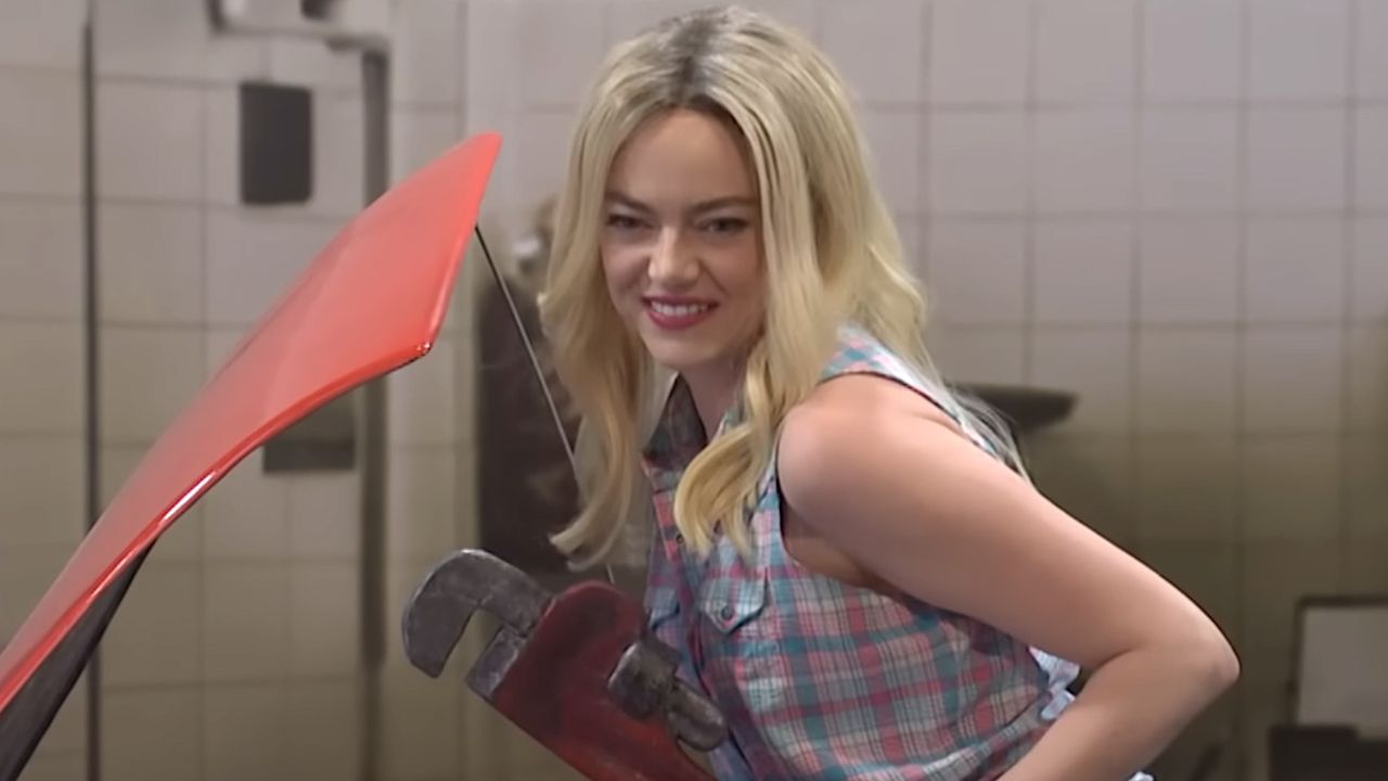 Emma Stone Discusses The ‘Strange’ Rule SNL Has For Five-Timers Club ...