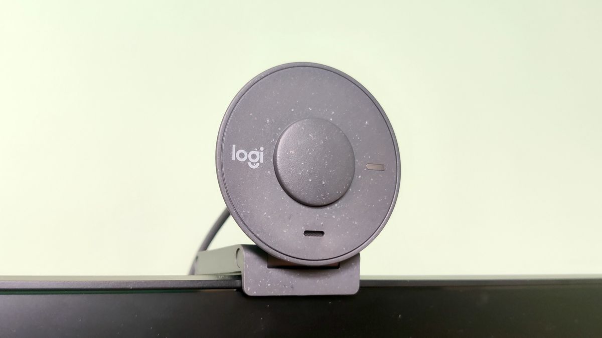 Logitech Brio 300 review | Digital Camera World