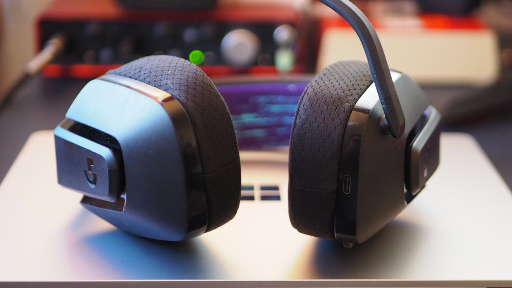 Logitech G535 Lightspeed review: "Straightforward, great-sounding cups ...