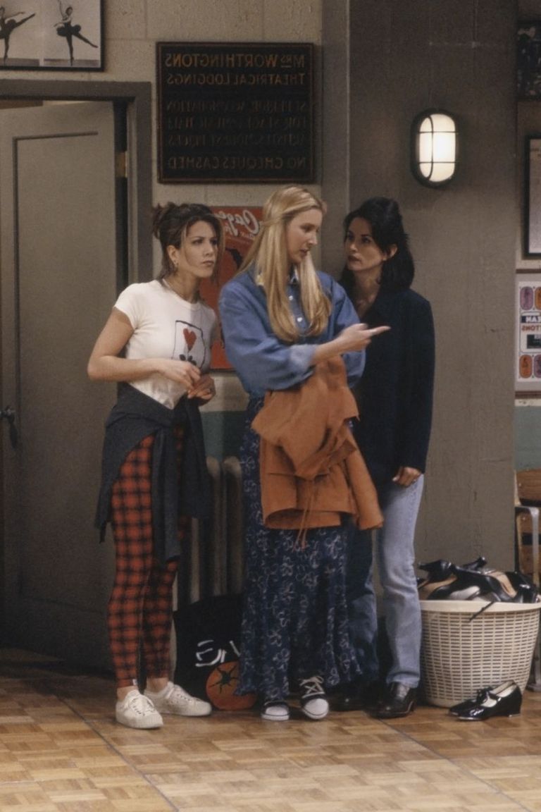 'Friends' Set Photos - Behind-the-Scenes 'Friends' Cast & Set Pictures ...