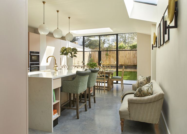 Victorian kitchen extension: A delightfully bright & cheerful kitchen ...