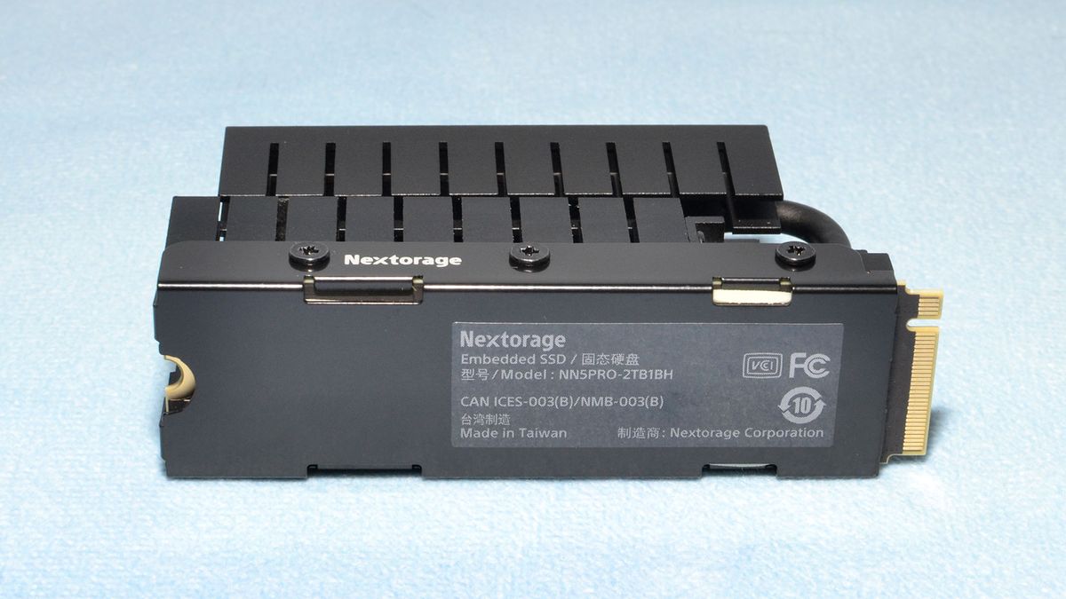 Nextorage NN5Pro 2TB SSD Review: When 10 GB/s Just Isn’t Enough | Tom's ...