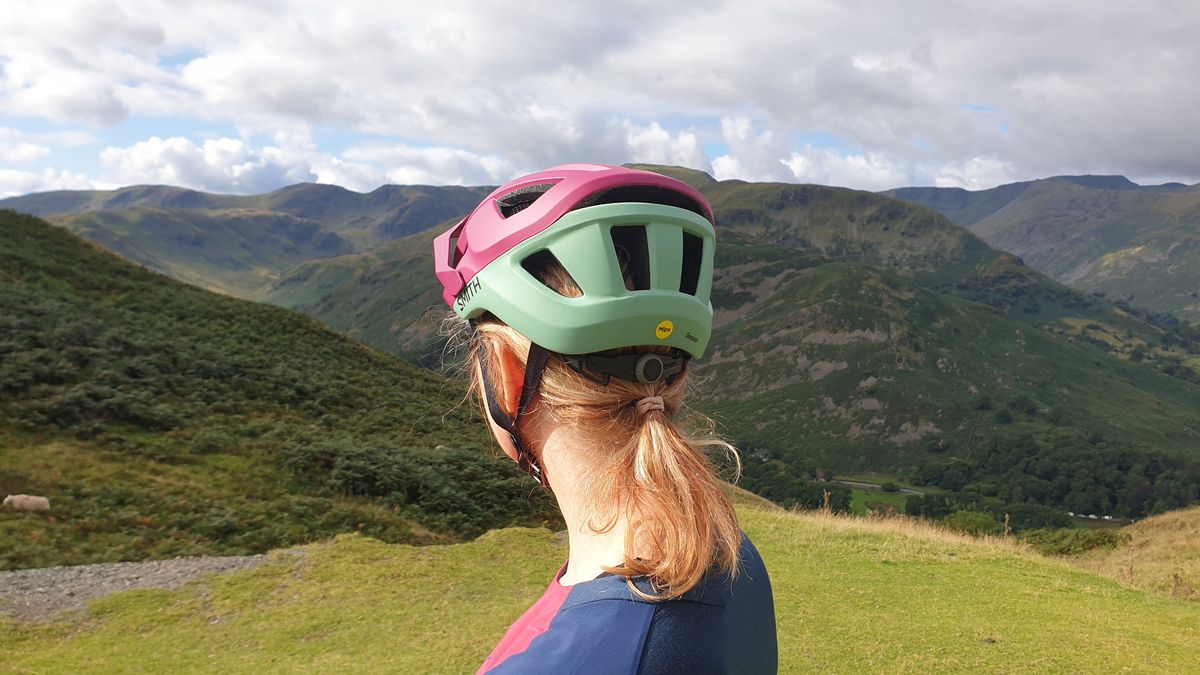 Smith Session MIPS helmet review – well priced and comfortable trail ...