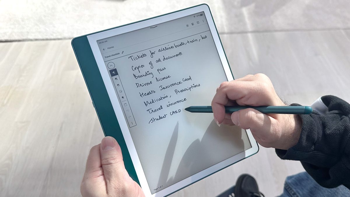 Kindle Scribe (2024) hands-on: AI and a new pen make this tablet much ...