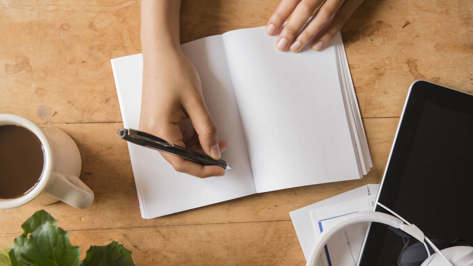 What is a deep clean vs. a normal clean? And a step-by-step | Woman & Home