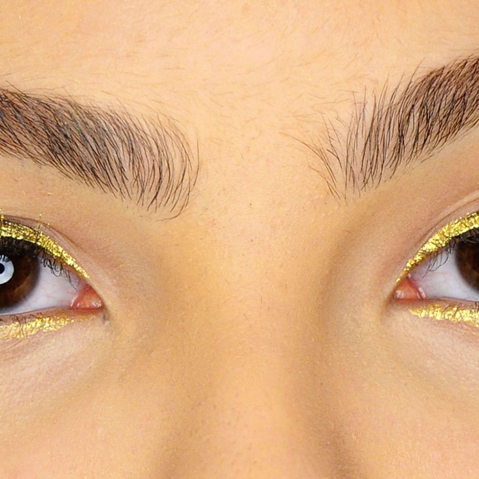The Struggle of Winged Cat Eyes - Things Only Cat-Eye Eyeliner Wearers ...