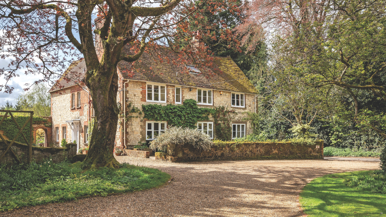 Properties of the week: fabulous farmhouses | The Week