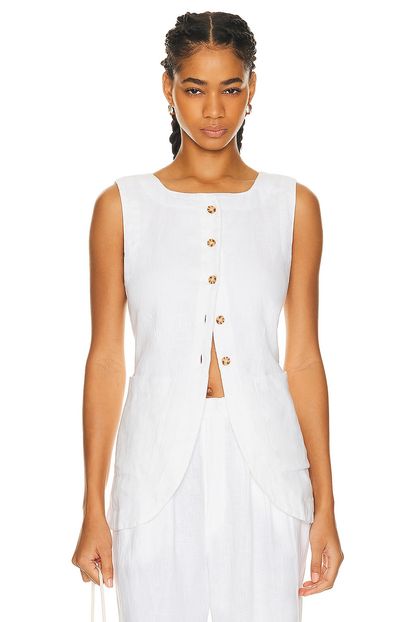 The Chicest Linen Outfits to Recreate This Summer | Who What Wear