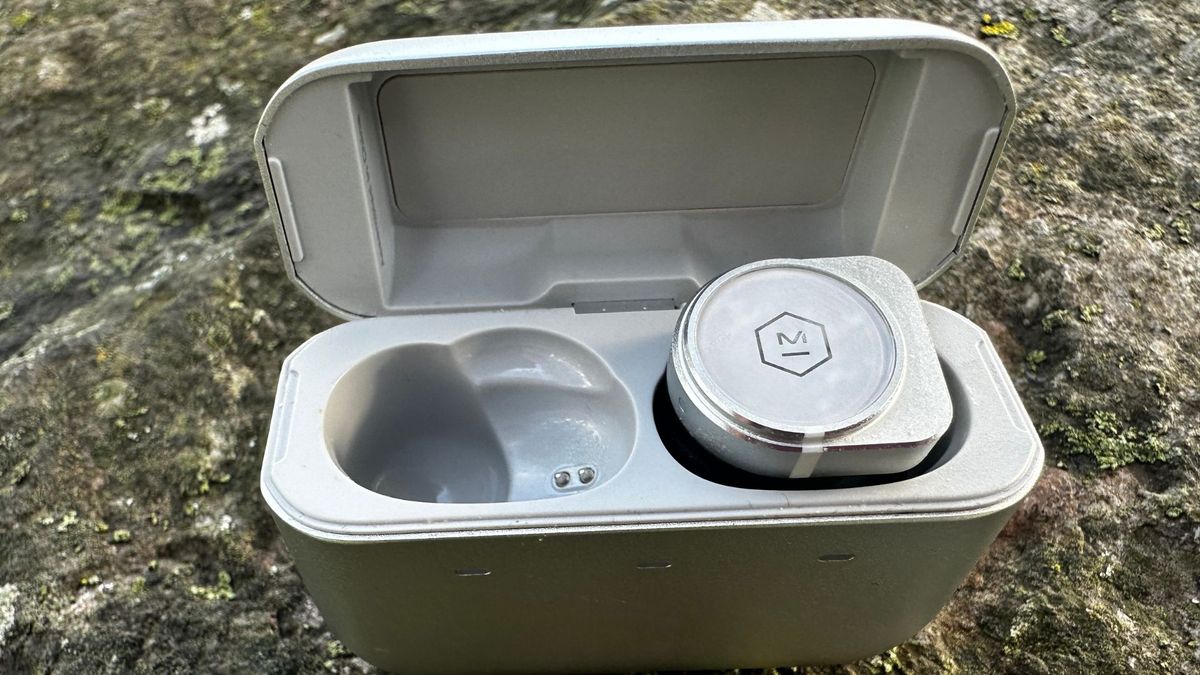 Master & Dynamic MW09 review: Premium earbuds that are worth every cent ...