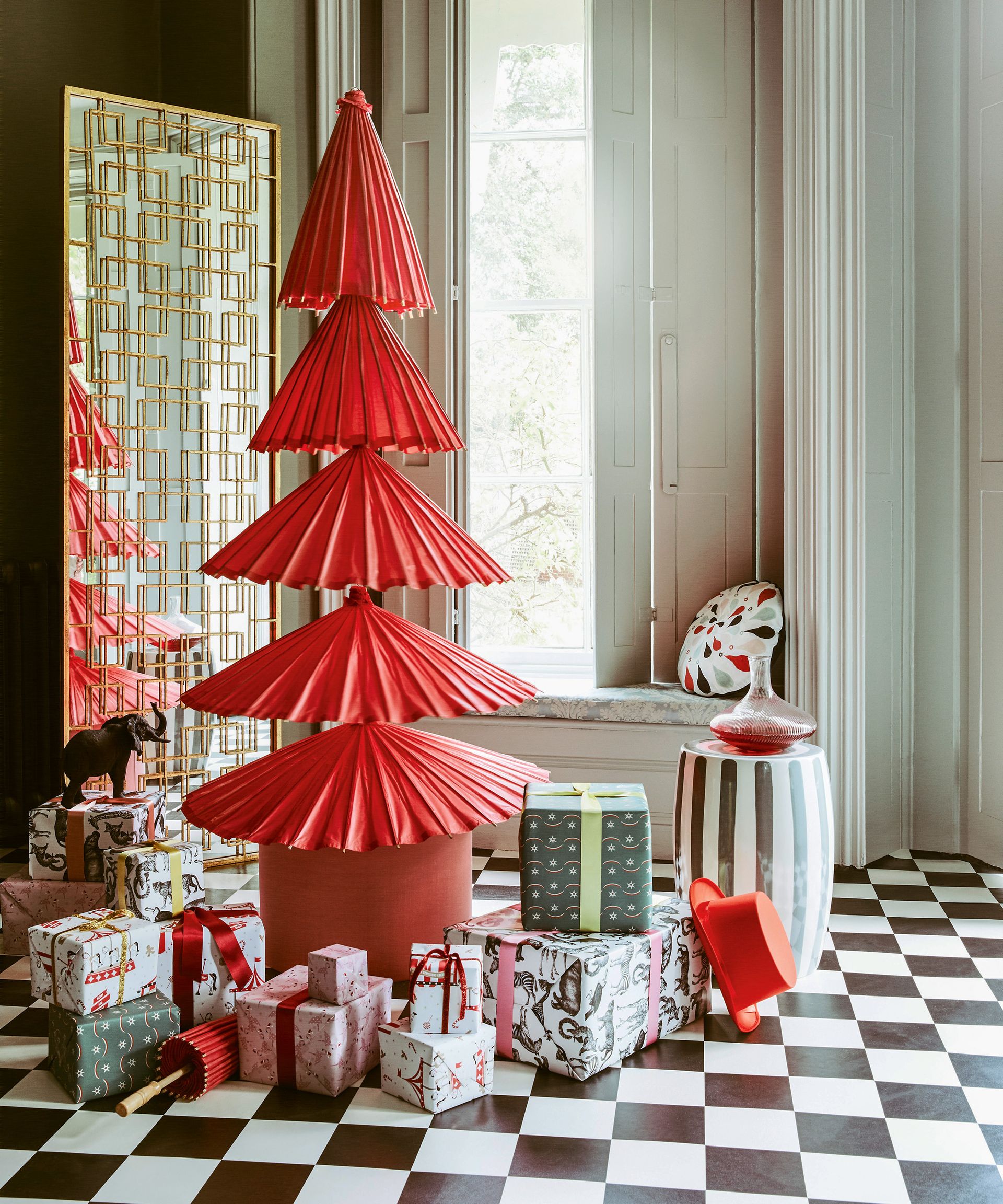 Alternative Christmas tree ideas: 18 unique ideas for this festive ...