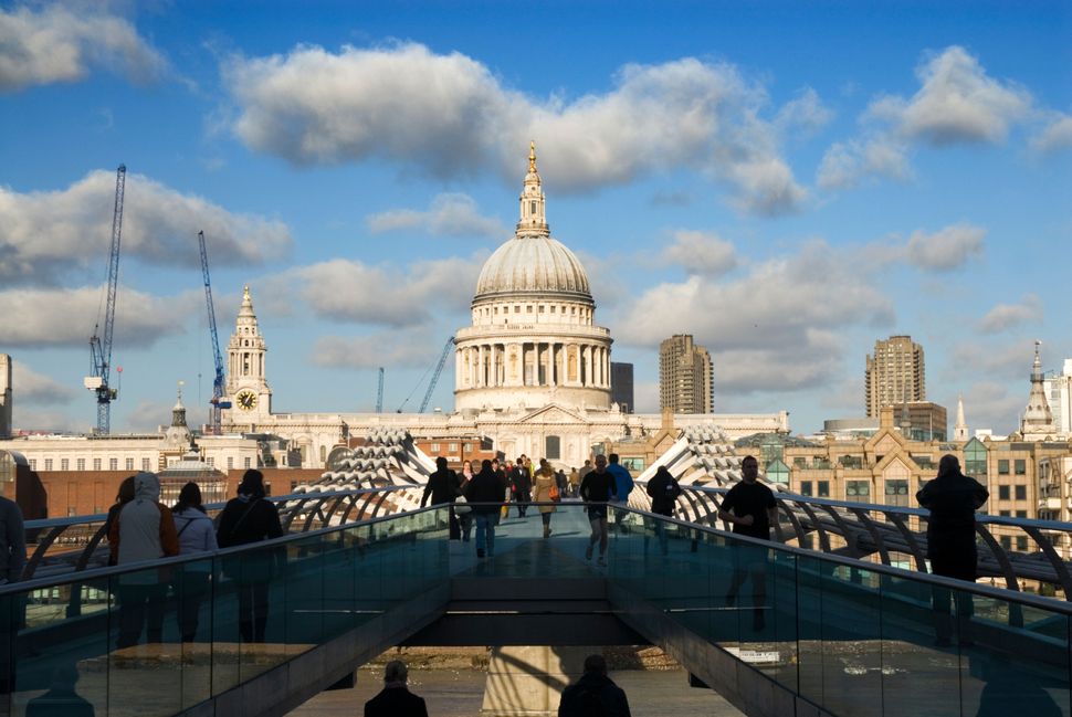 15 must-shoot British landmarks and where to photograph them from ...