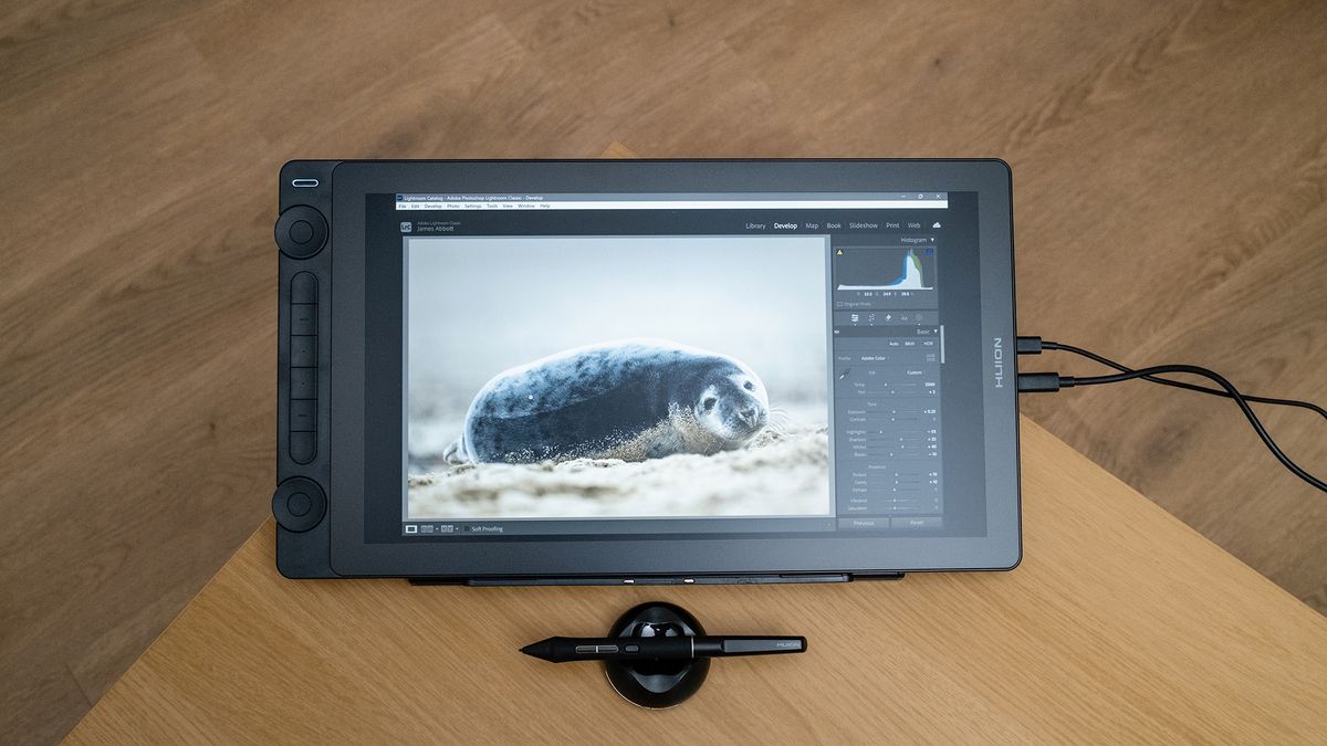 Huion Kamvas 16 (Gen 3) review: a great balance of size and features ...