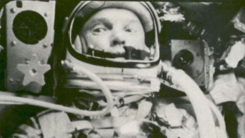 John Glenn: 1st American to Orbit Earth, Oldest Man in Space | Space