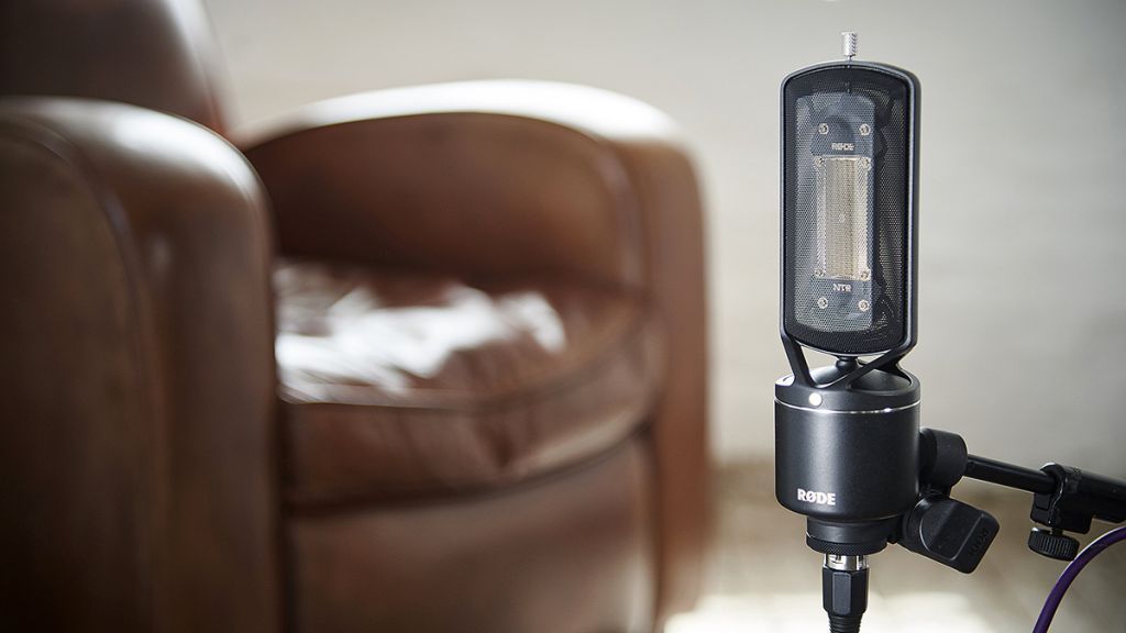 Your first session recording in a studio: 6 essential tips for success ...