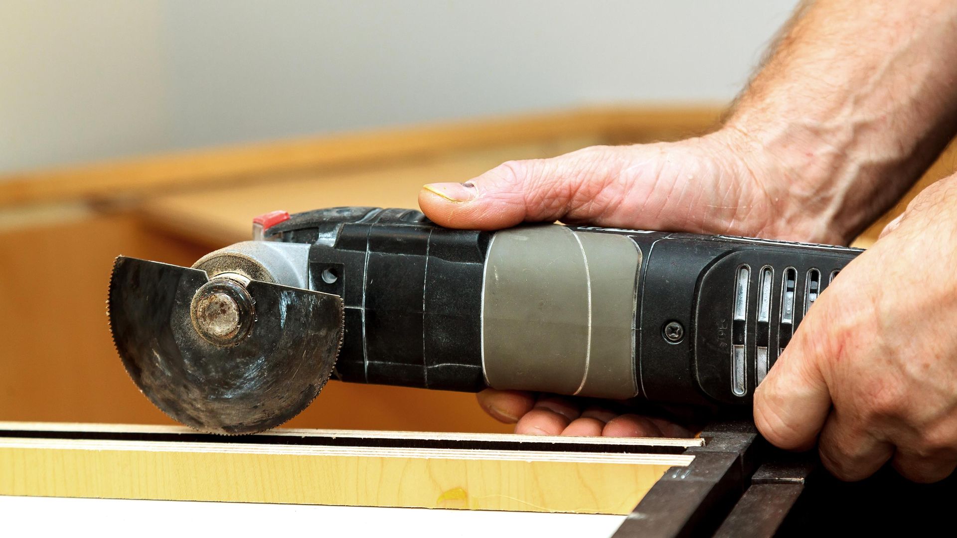 What is a multi tool and what DIY jobs is it useful for? | Homebuilding