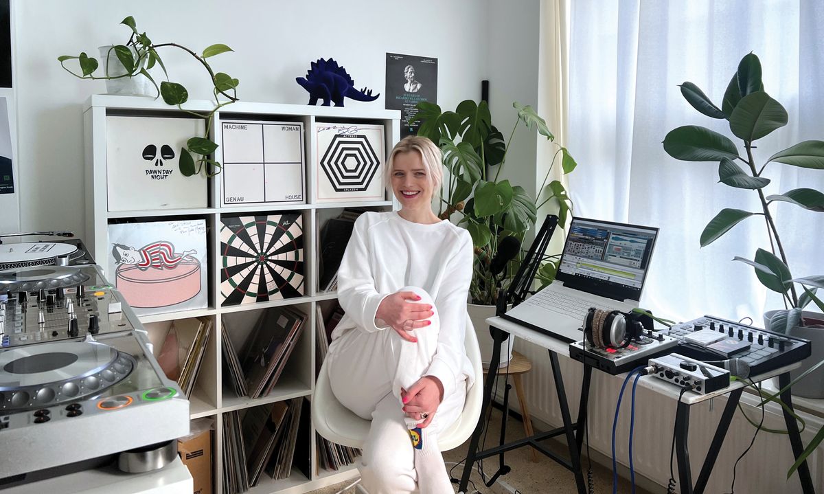 Machine Woman: "Ableton changed my life, but I love using Reason 12 ...