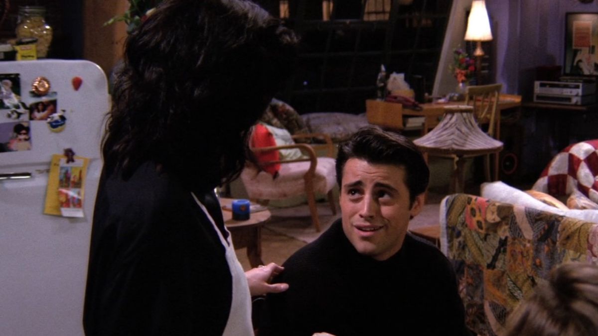 32 Funny Things Joey Has Said About Food On Friends | Cinemablend