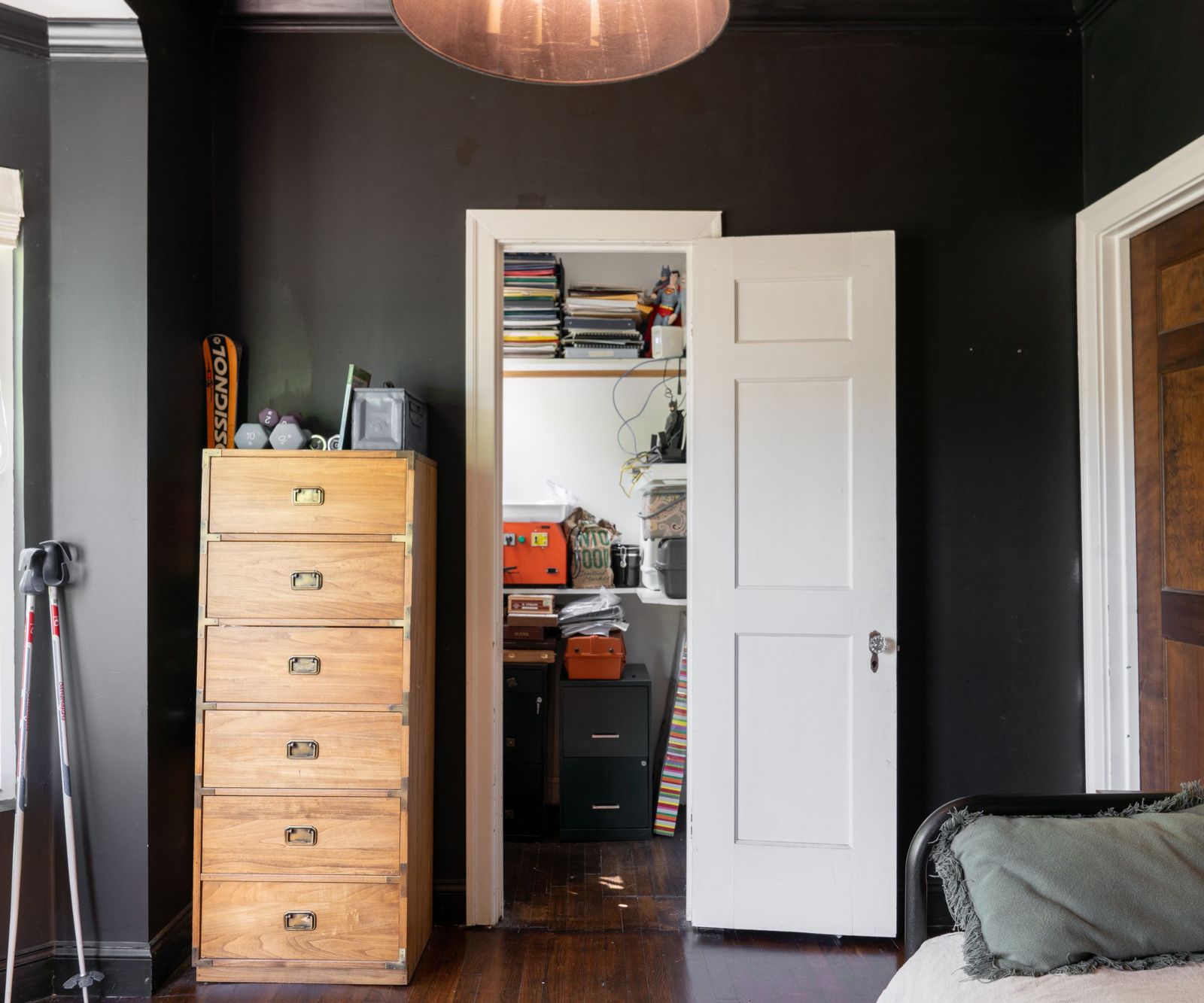 Joanna Gaines new Mini Reni project transforms a small guest bedroom ...