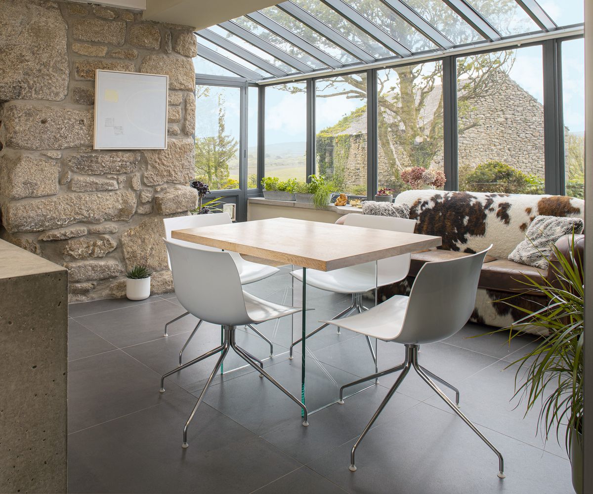 10 beautiful glass kitchen extensions for all homes and budgets ...