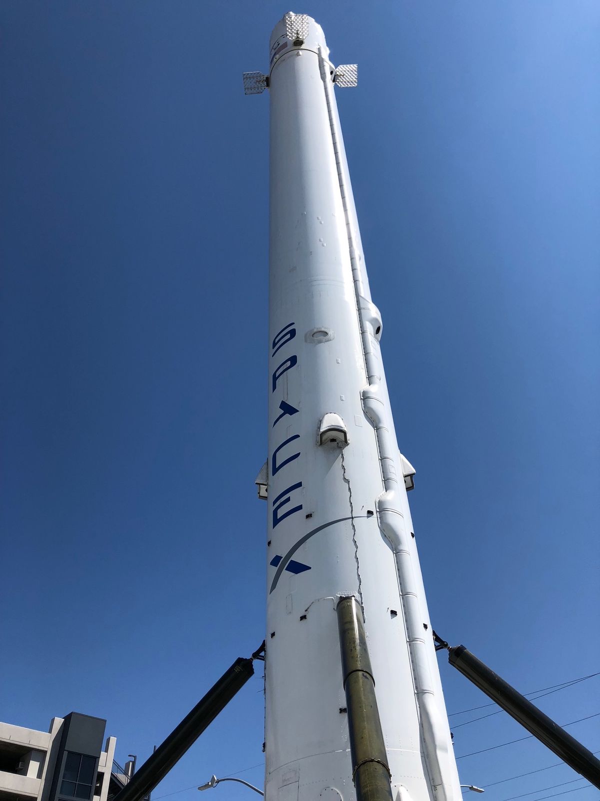 In Photos: A Behind-the-Scenes Look at SpaceX's Crew Dragon Spaceship ...