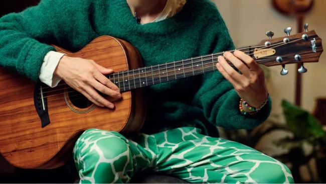 Jacob Collier releases 5-string Taylor signature acoustic guitar ...