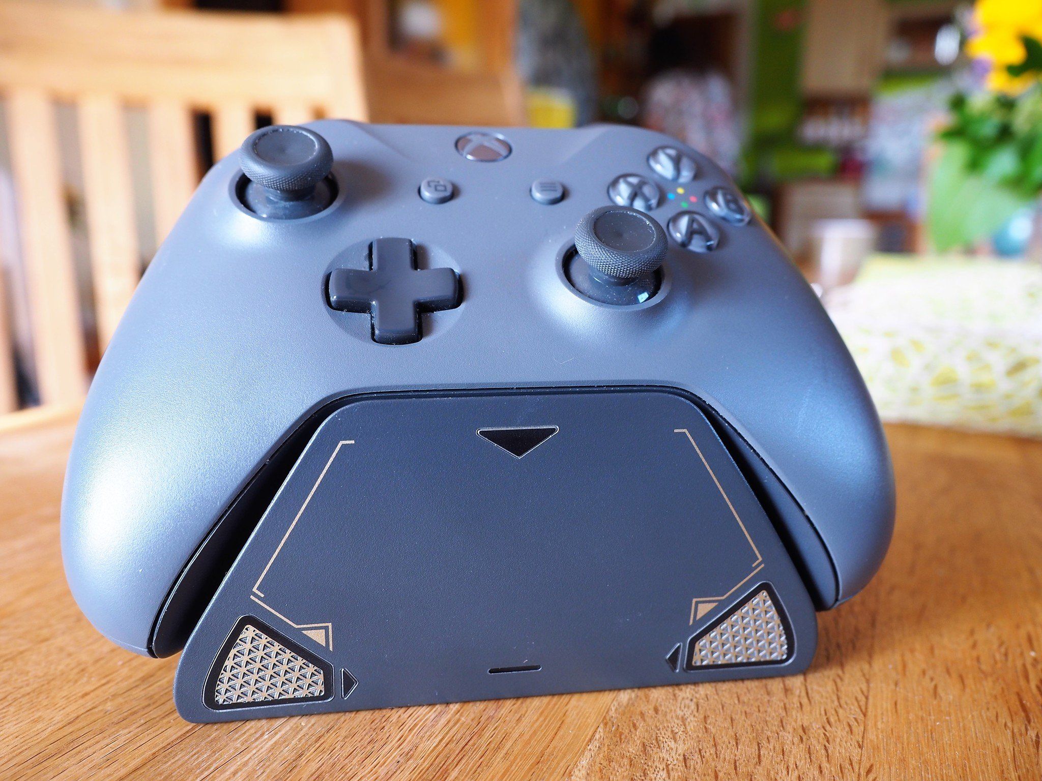 Controller Gear's Xbox Pro Charging Stand lets you power up in style ...