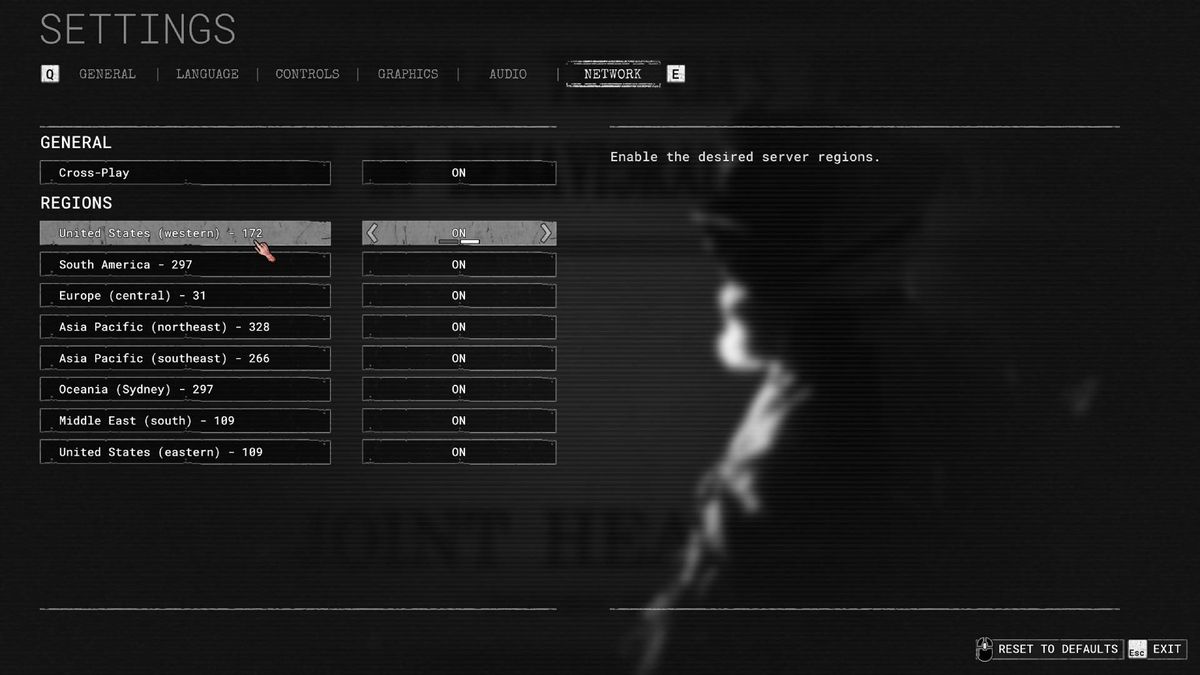How to use Outlast Trials crossplay settings | GamesRadar+