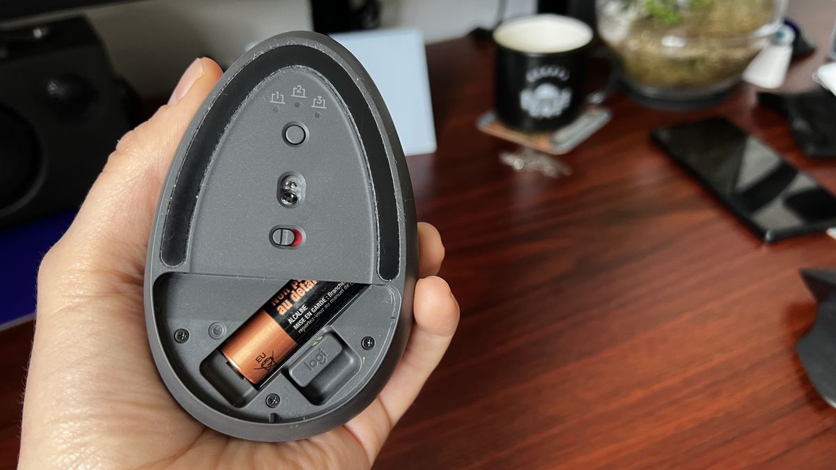 Logitech Lift Vertical Ergonomic Mouse review: So close to productivity ...