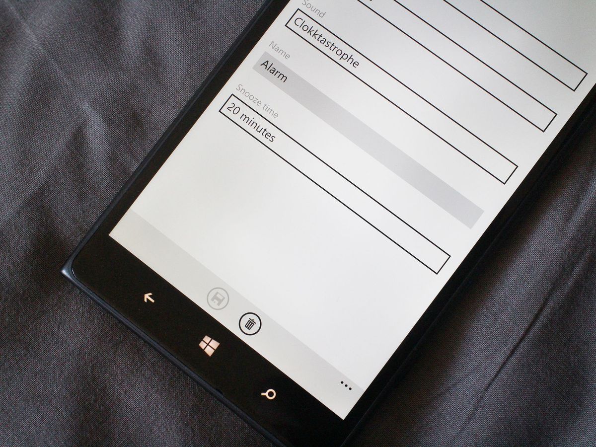 Snooze longer with new alarm setting in Windows Phone 8.1 Update 1 ...