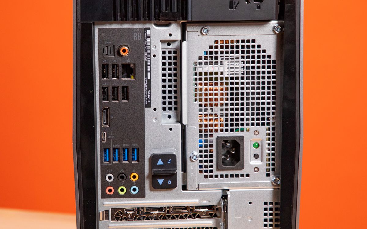 Alienware Aurora R8 Gaming Desktop Review: Strong and Chunky - Tom's ...