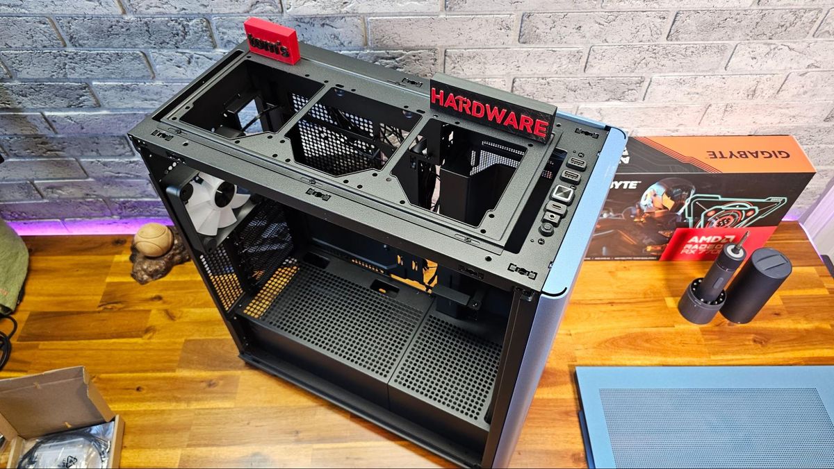 Hands-On: The APNX C1 PC Case Is Cooling-Focused, Colorful, and Curved ...